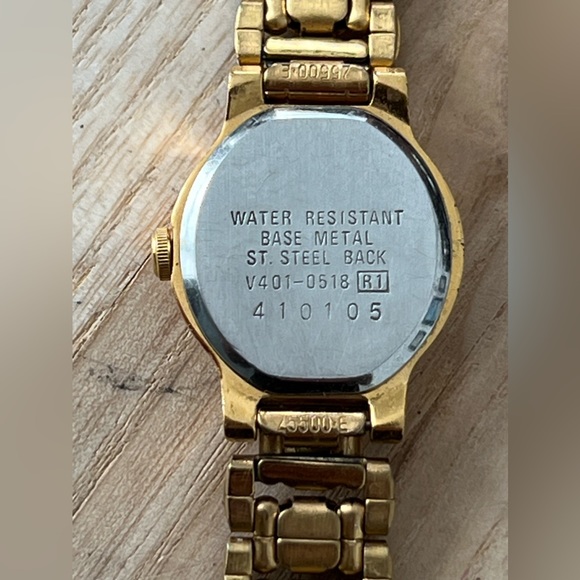 Seiko | Accessories | Seiko Ladies Watch Vintage Gold Tone Bracelet Case Dial Hands | Poshmark